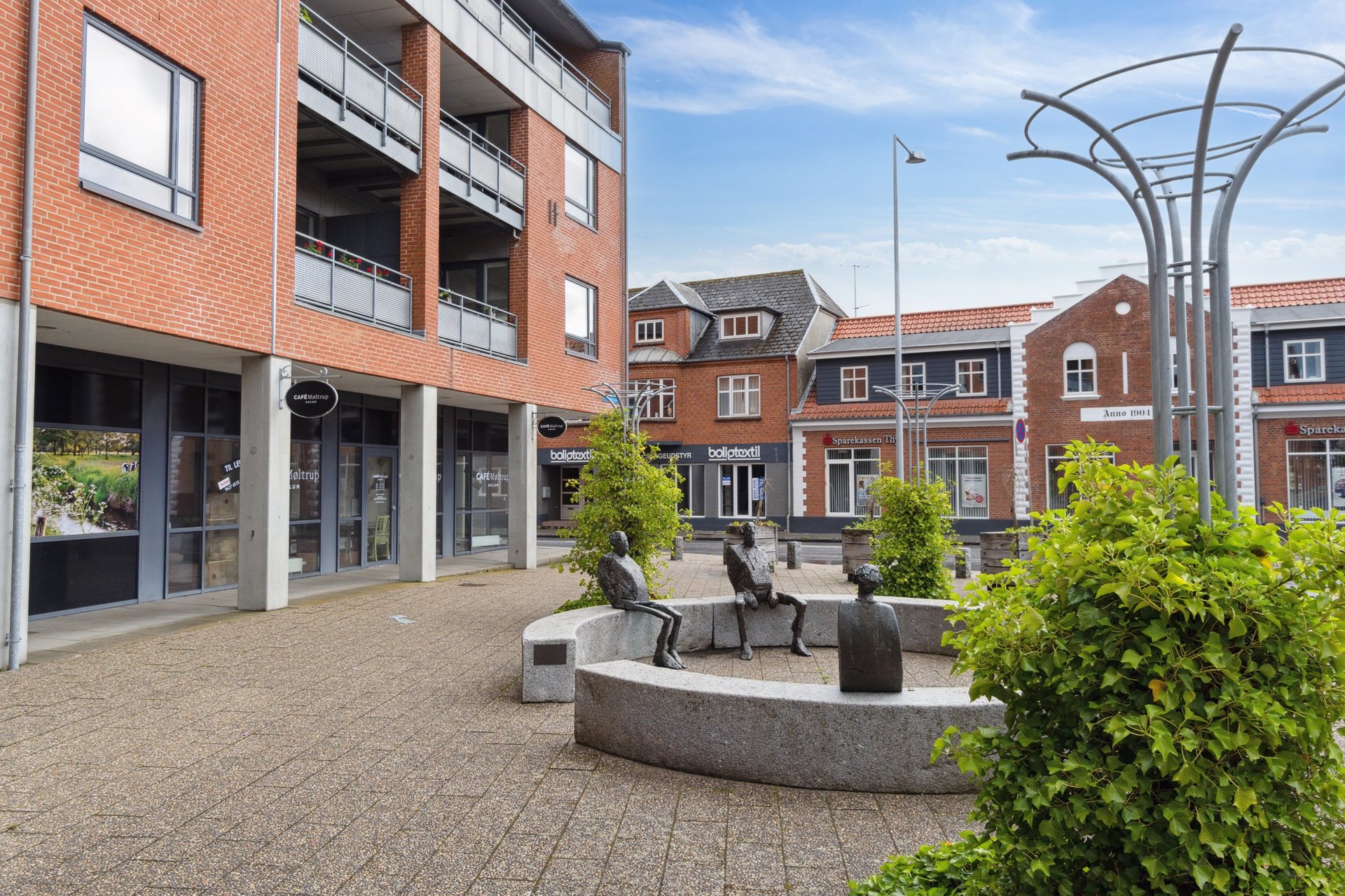 Butik til salg: Danmarksgade 2, 7490 Aulum